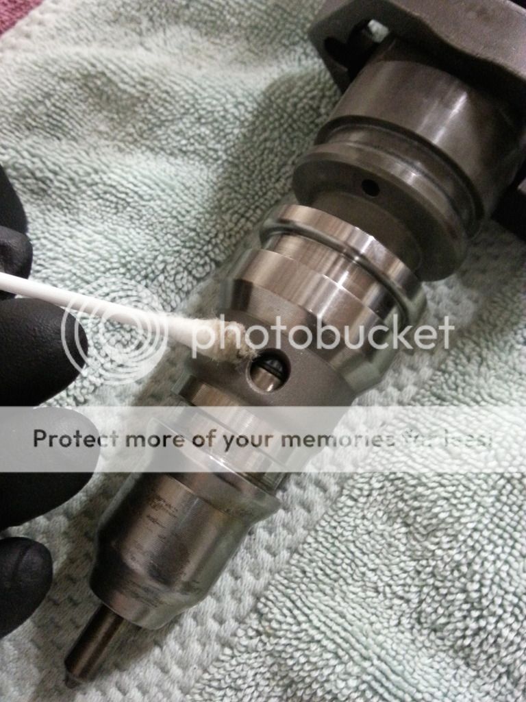 Injector cup bore cleaning, removal/install with pics . - Page 3 - Ford ...